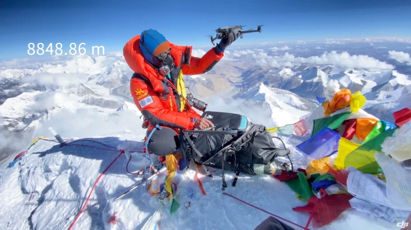 DJI Mavic 3 Flies Over The Top Of Mount Everest At 30,292 Ft