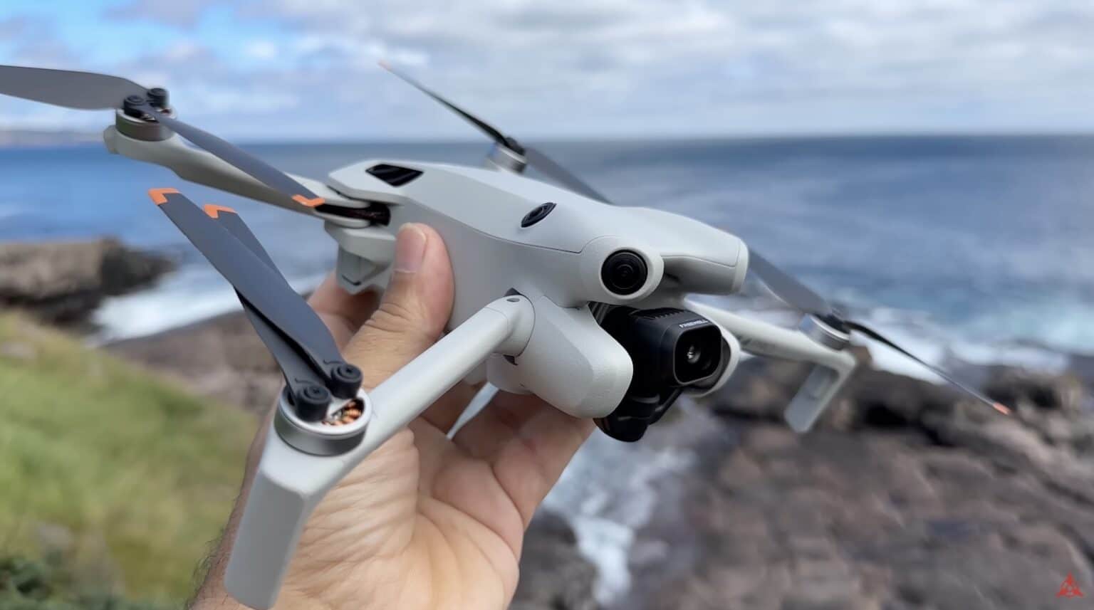 DJI Mini 4 Pro Fly More Combo With DJI RC 2 Hits $1,099: A Top Beginner Drone Deal