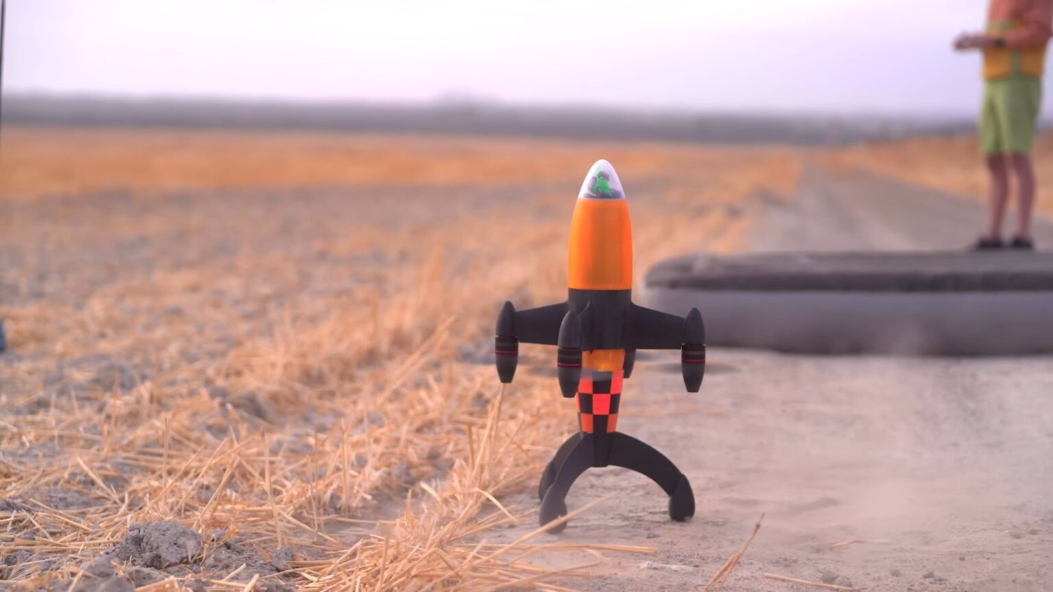 Luke Maximo Bell’s Peregreen V4 Goes 408 Mph, New Guinness "Fastest ...