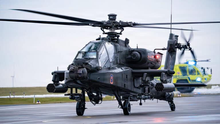 Boeing AH-64 Apache Is Getting Proximity-Fuzed 30mm Ammo For Swatting ...