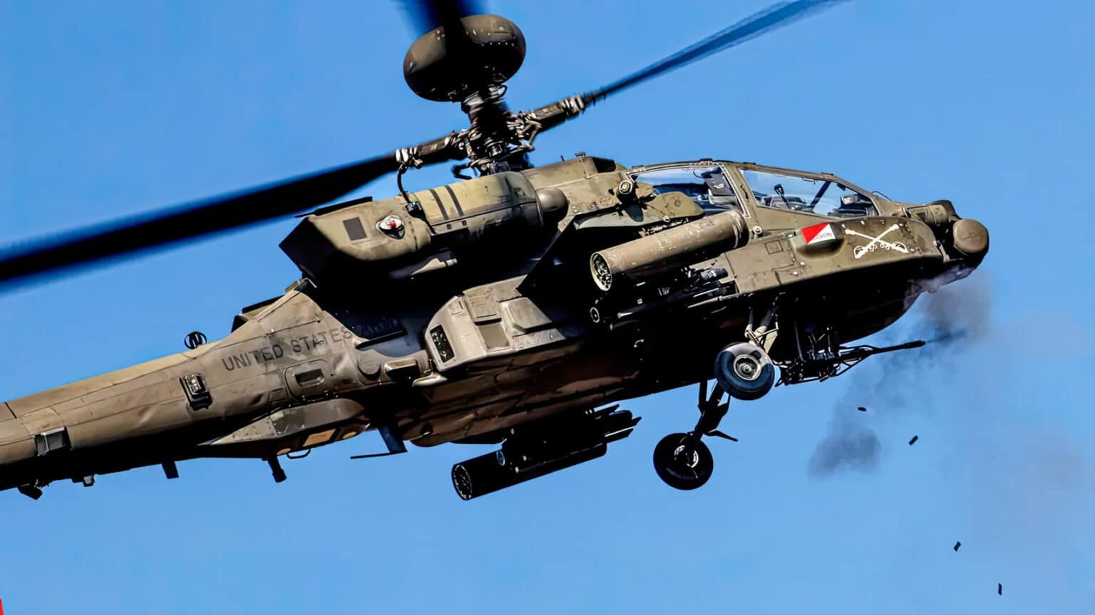 Boeing AH-64 Apache Is Getting Proximity-Fuzed 30mm Ammo For Swatting ...